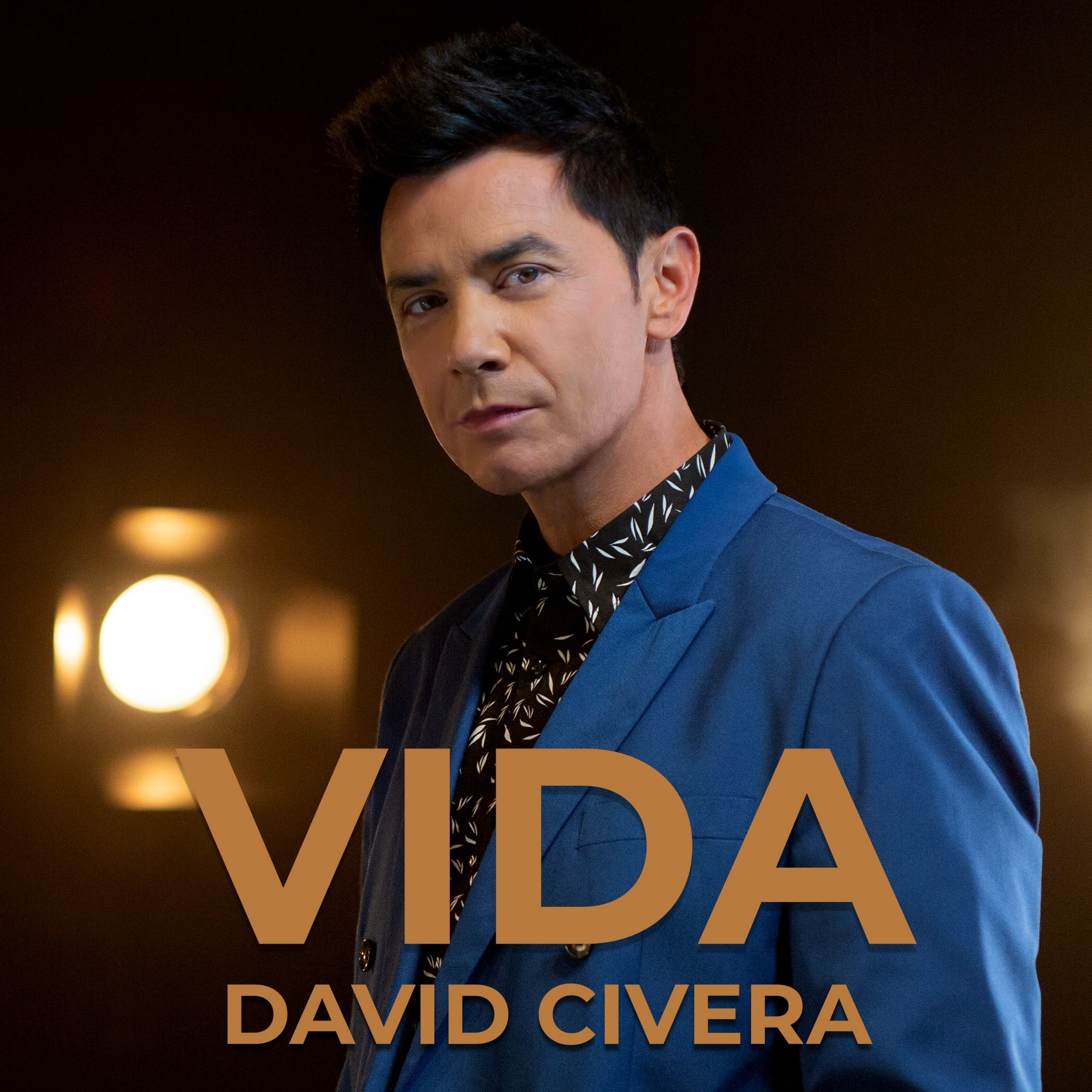 DAVID CIVERA presenta su nuevo sencillo, 'Vida' | VIVA RADIO